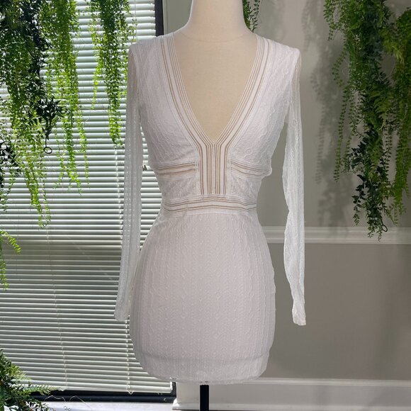 superdown | Dresses | Superdown Lauri White Deep V Lace Bodycon | Poshmark